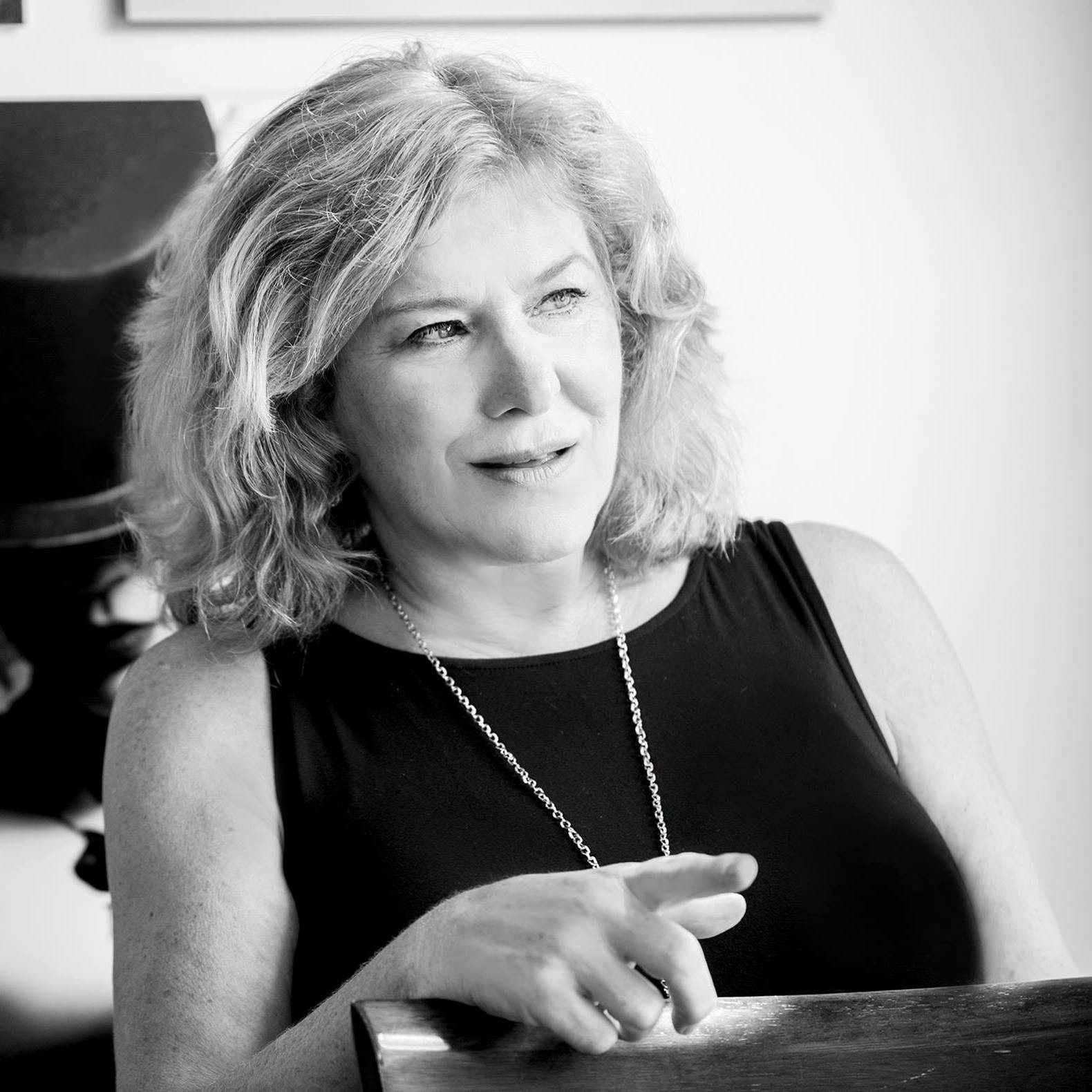 Sandra Rust - 4 Photos - (815) 723-3051 - Chicago, IL - HireRush